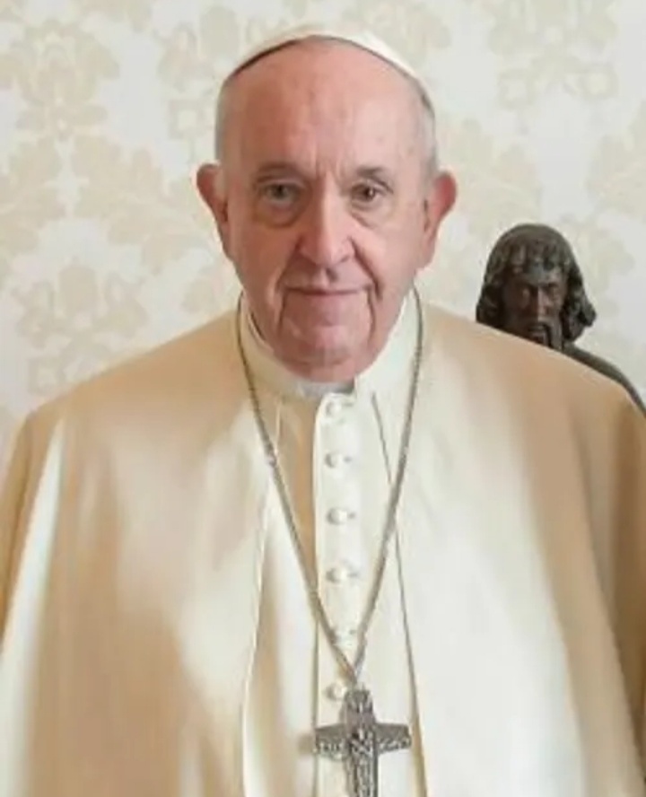 Umat Katolik Roma Berduka, Paus Fransiskus meninggal Dunia di Usia 88 ...